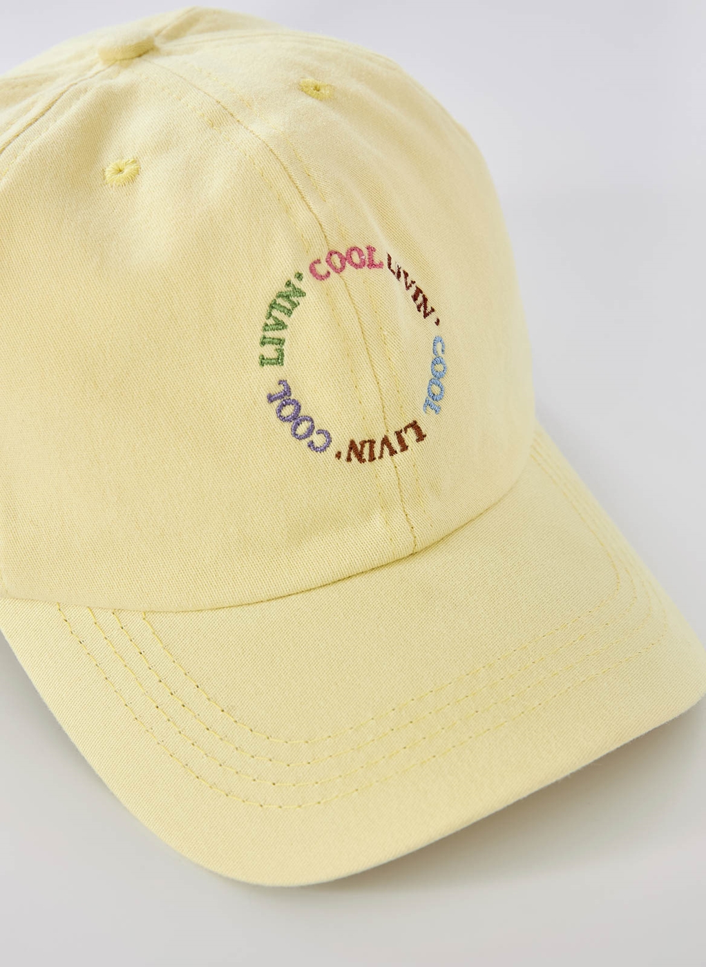 Boné Amarelo Claro Com Bordado - youcom: vem cá conferir suas peças ...